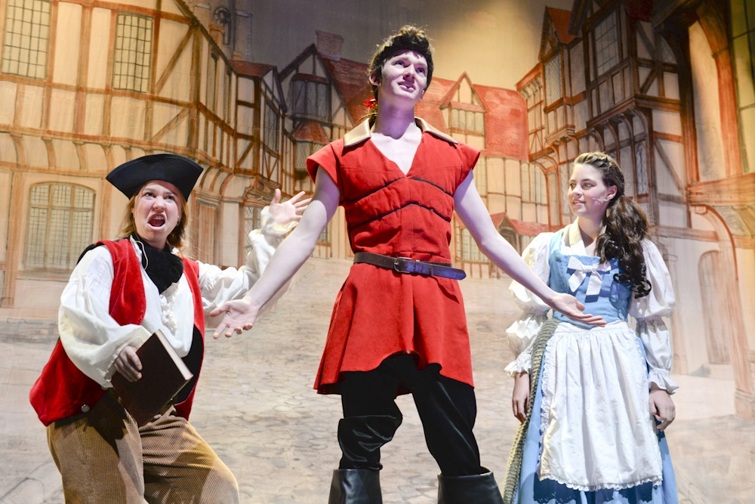 Senior School Play Performance for Primary School Children - ISC
