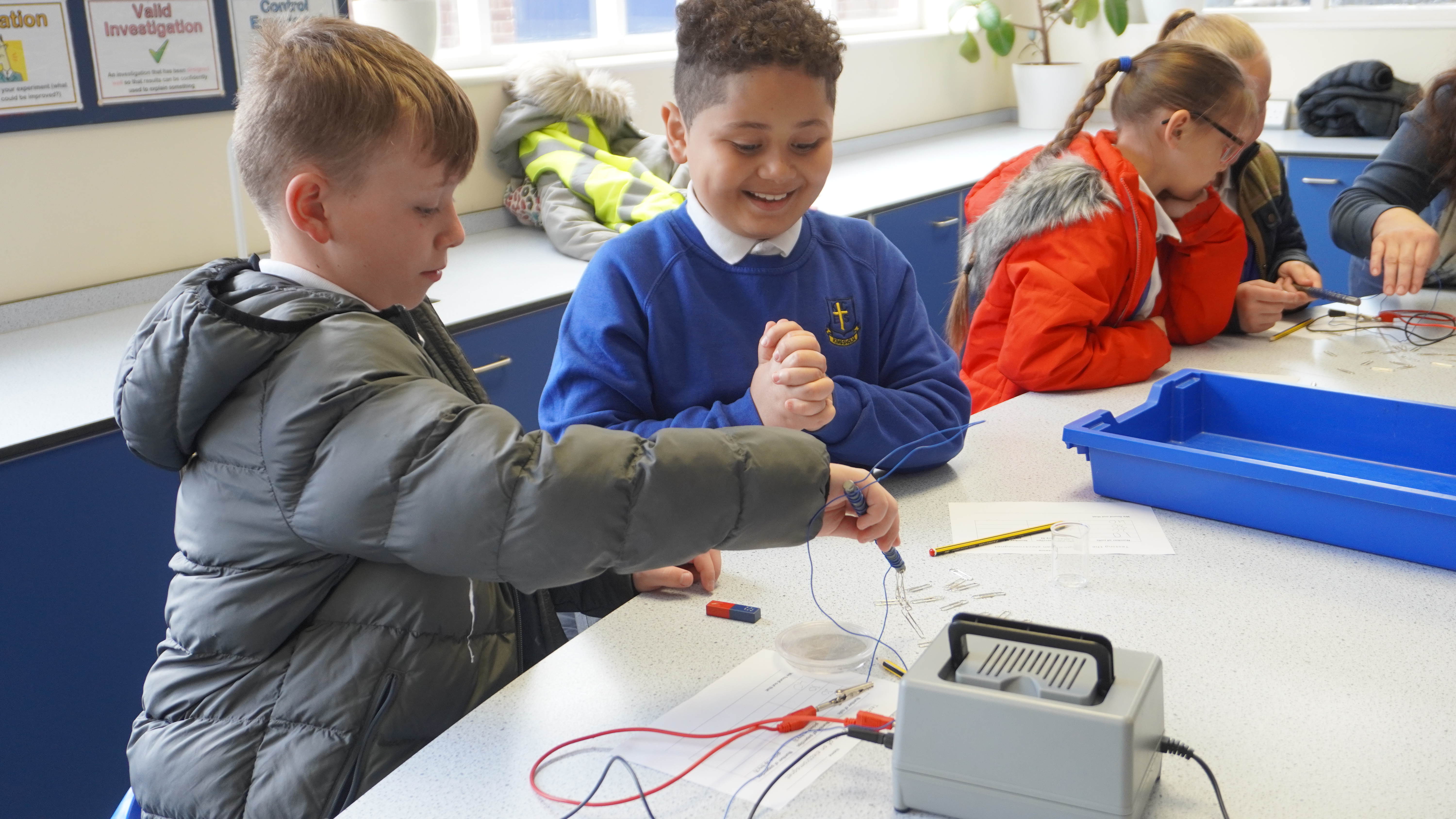 Physics Masterclass for Kingsholm Primary School Pupils - Schools Together