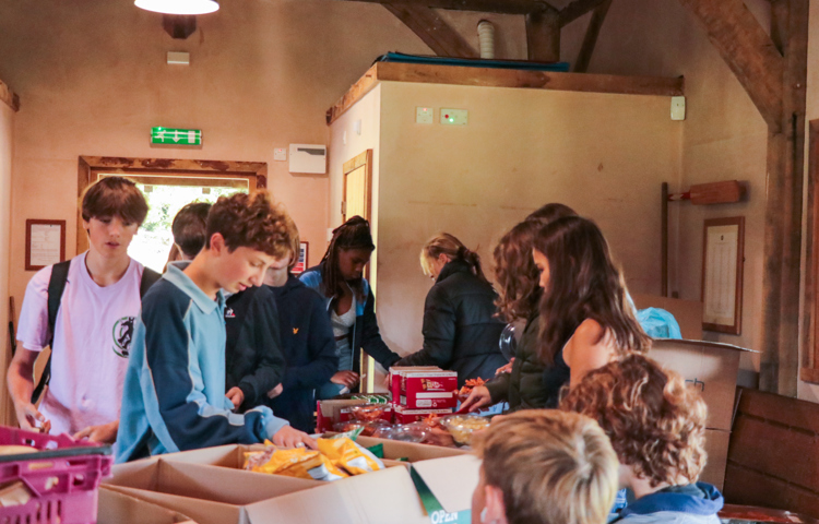 Supporting people with learning disabilities Footsteps for FitzRoy - ISC