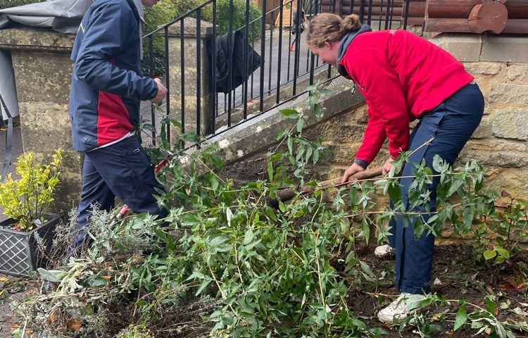 Monkton Leadership Programme Visits Combe Down Primary School - ISC